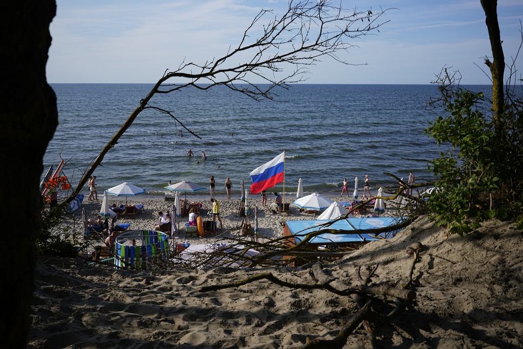 Russian Fighter Jet Crashes In Kaliningrad 2 Pilots Killed Fmt