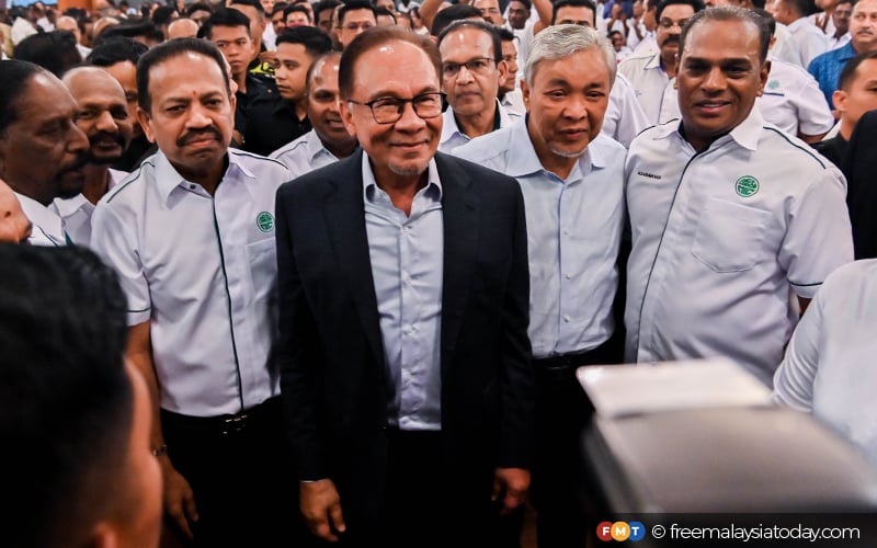 Trust me like I trust Vignes, PM tells MIC leaders | FMT