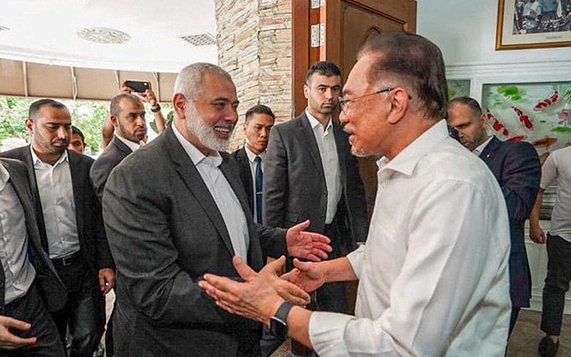 Anwar calls for Gaza ceasefire after Hamas phone call | FMT