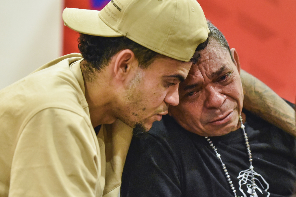 Liverpool’s Diaz finally reunited with father after kidnapping | FMT