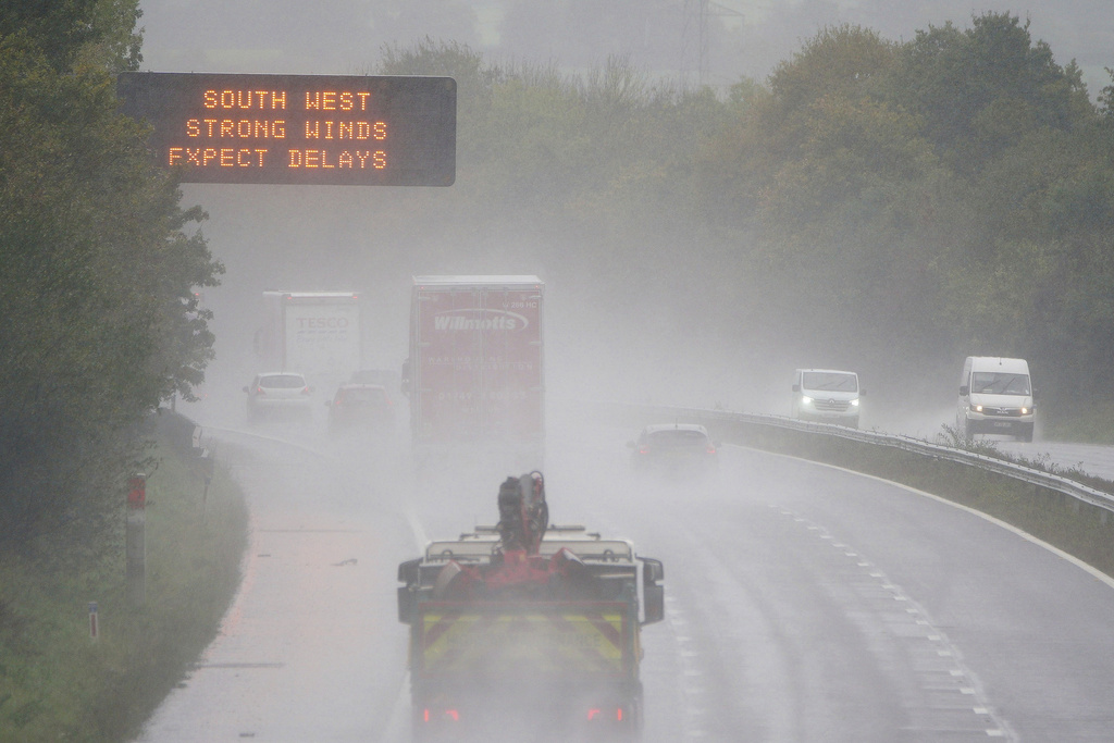 10 dead as Storm Ciaran batters western Europe | FMT