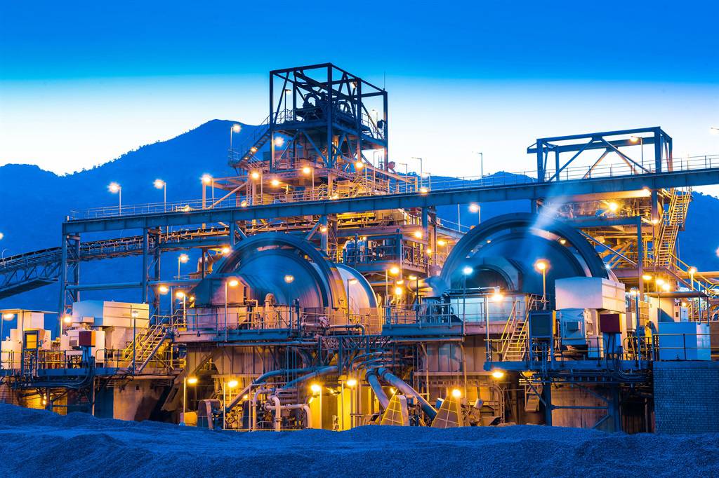 11 workers killed in accident in S. African platinum mine | FMT