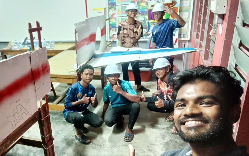 Gerik teacher builds flight simulator to take Orang Asli pupils higher ...