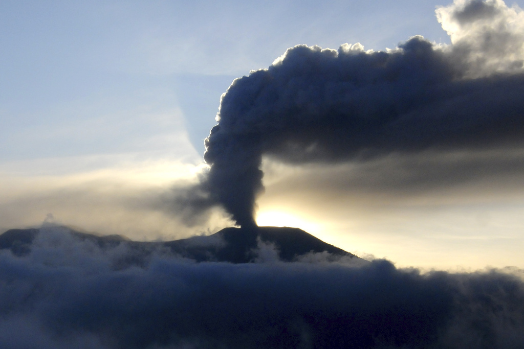 Indonesian volcano spews ash clouds a week after deadly eruption | FMT