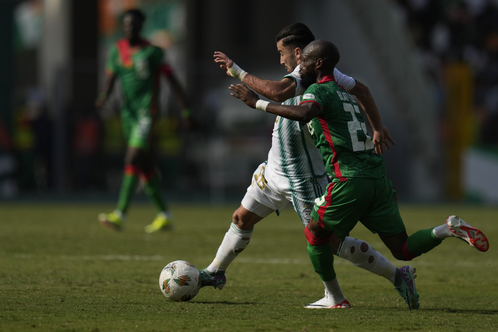 Late equaliser keeps Algeria’s hopes alive at Cup of Nations | FMT