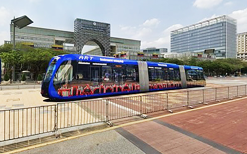 All aboard Putrajaya’s trackless tram service | FMT