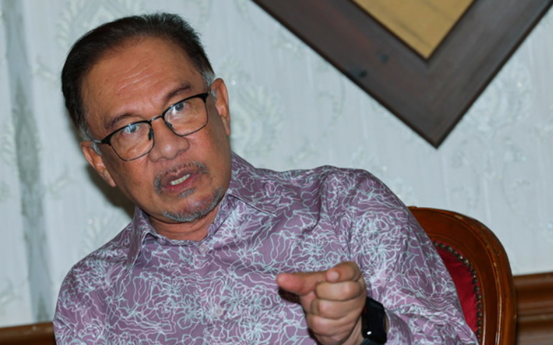 Anwar sticks to decision to forgo salary until economy fully recovers | FMT