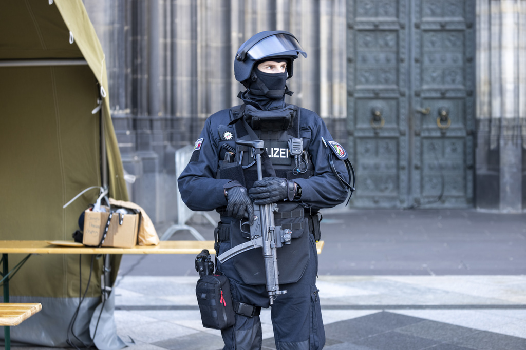 German Cops Arrest 3 More Over Alleged Cologne Cathedral Attack Plot Fmt