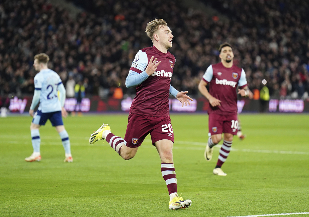Bowen hits treble as West Ham sink Brentford 4-2 | FMT