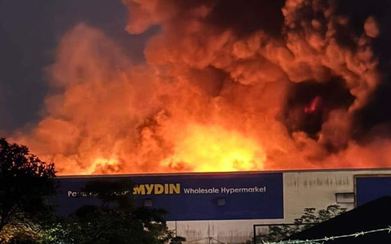 Mydin hypermarket in Manjoi on fire | FMT