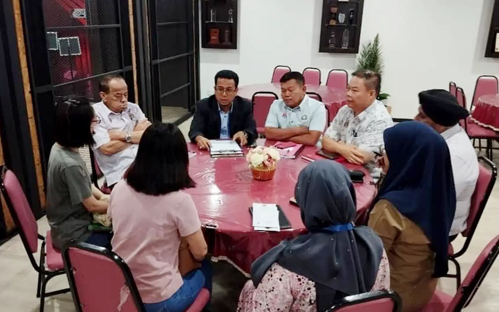 Vendor in ‘Allah’ socks controversy says licence still valid | FMT