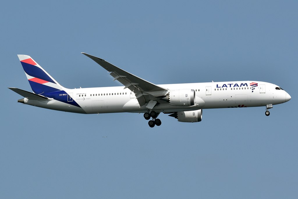 Pilot seat movement a focus of probe into Latam Boeing flight | FMT