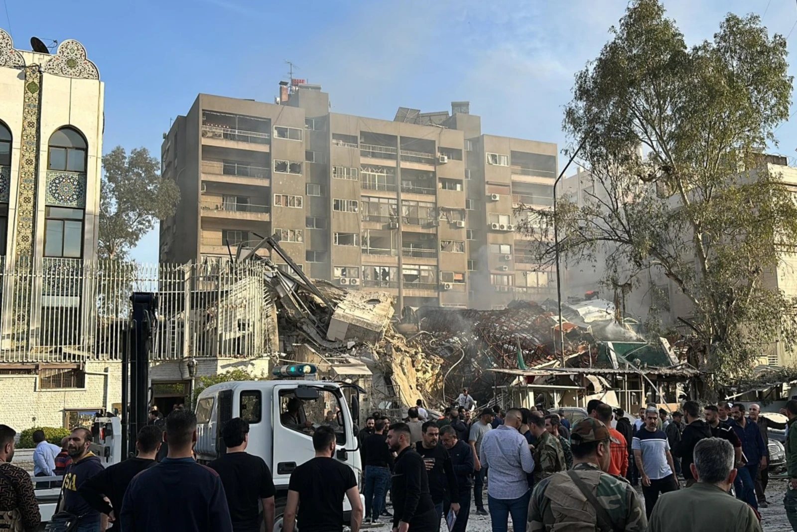 6 killed as Israel strikes Iranian embassy’s annex building in Damascus ...