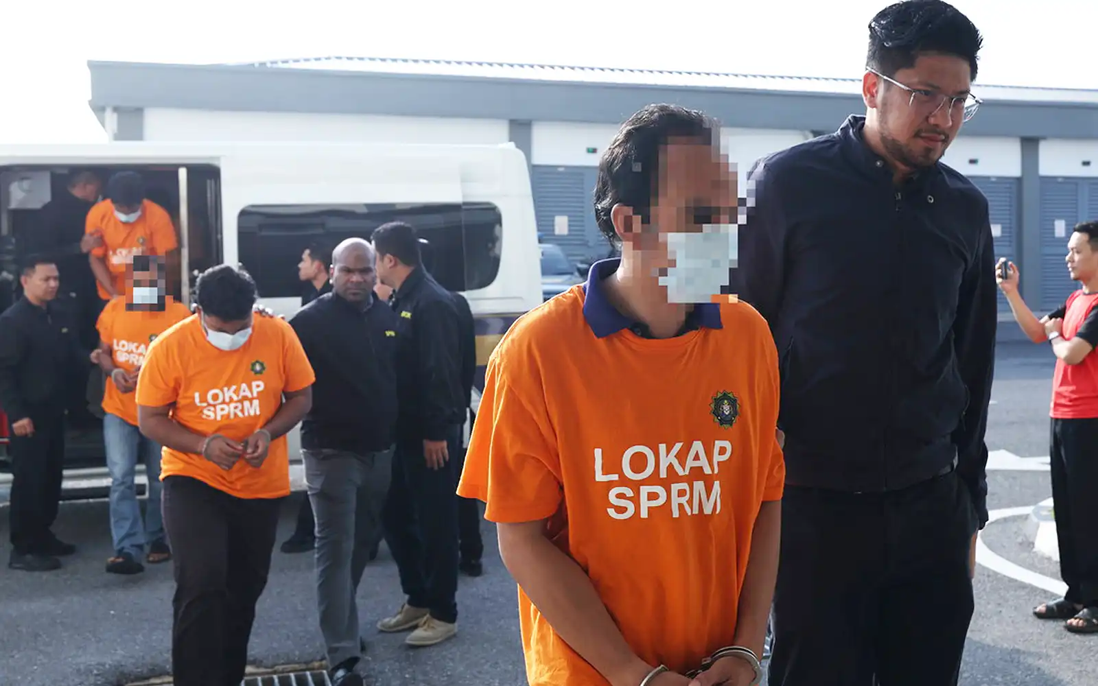 Perlis MB’s son released on MACC bail | FMT