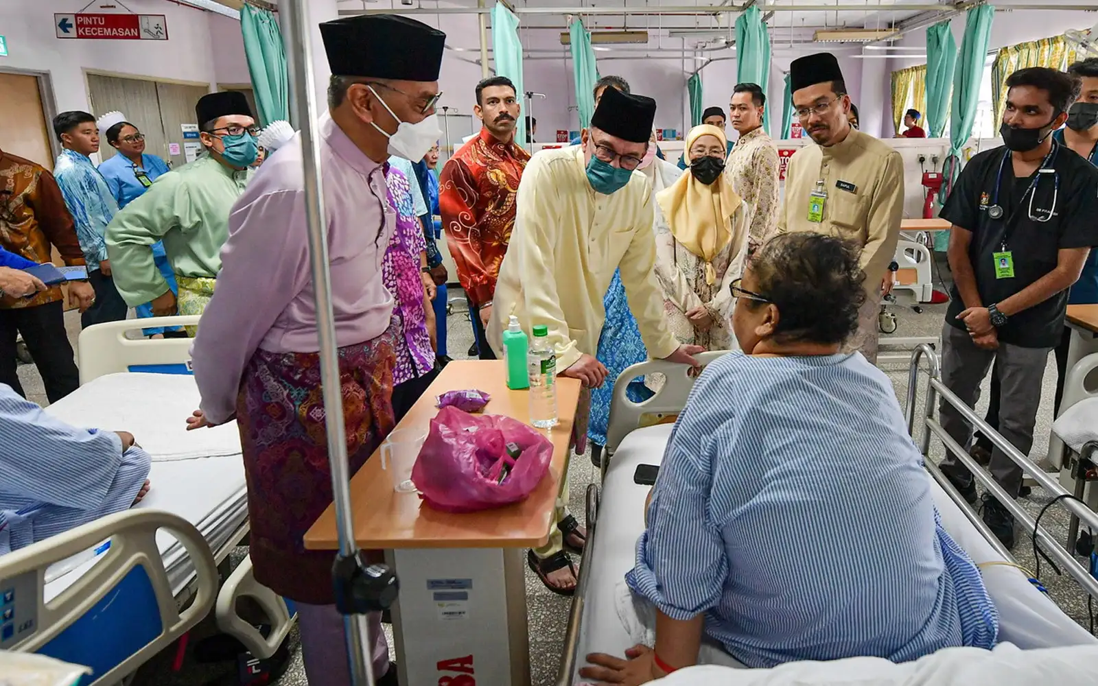 Govt to look into expediting facilities for HKL third class ward, says ...