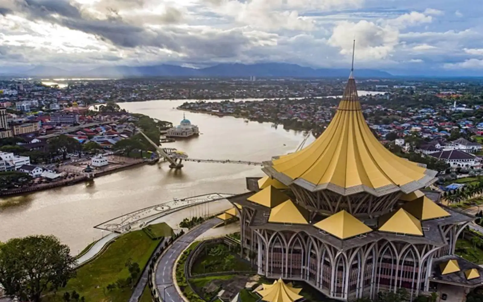 Sarawak needs mix of old and new for greater economic growth, say ...