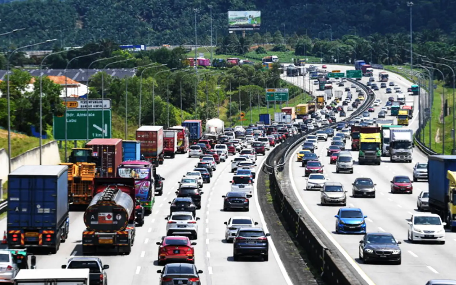 Why expanding highways won’t solve Malaysia’s traffic problems | FMT