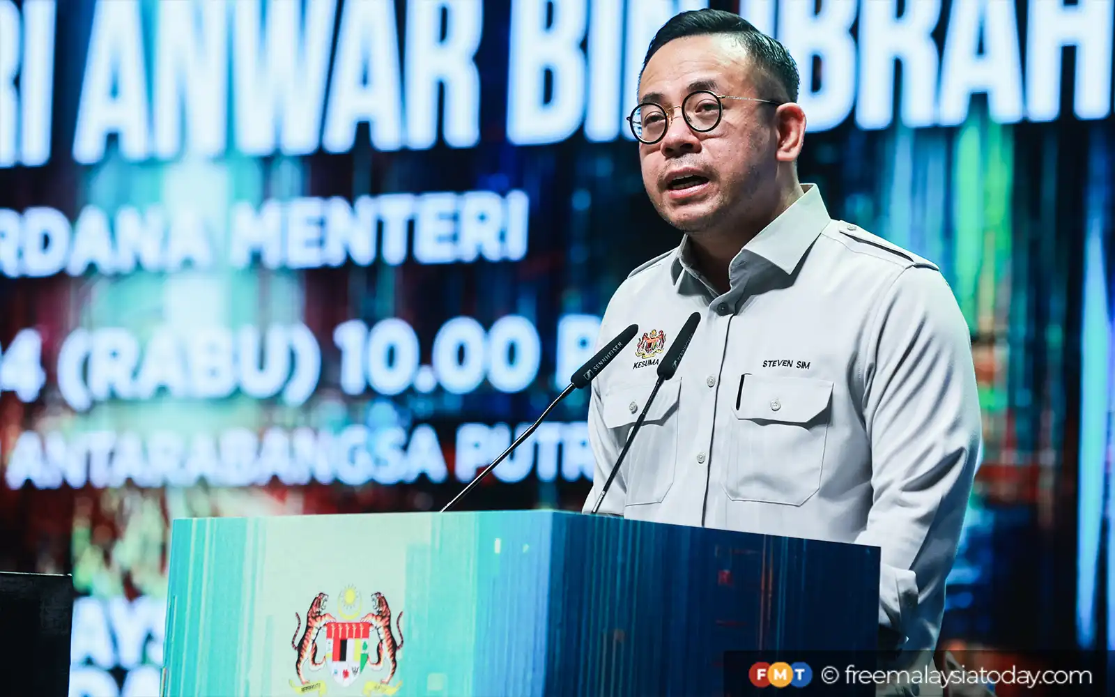 Anwar launches national HR policy framework | FMT