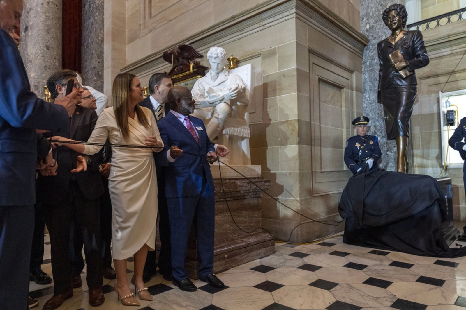Civil rights leader Daisy Bates honoured with statue at US Capitol | FMT