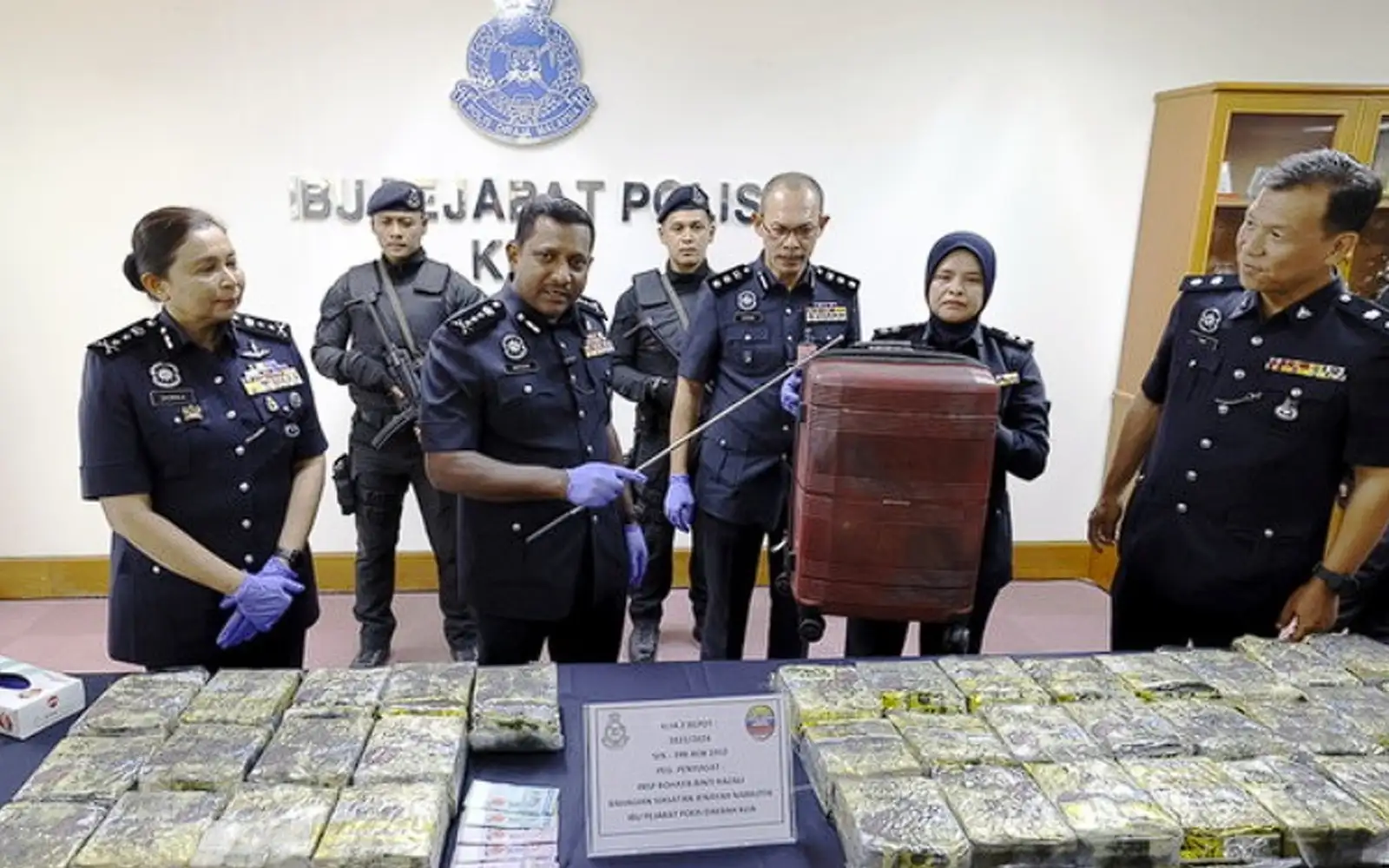 Man with 2 suitcases of Sarawak-bound syabu nabbed at KLIA | FMT
