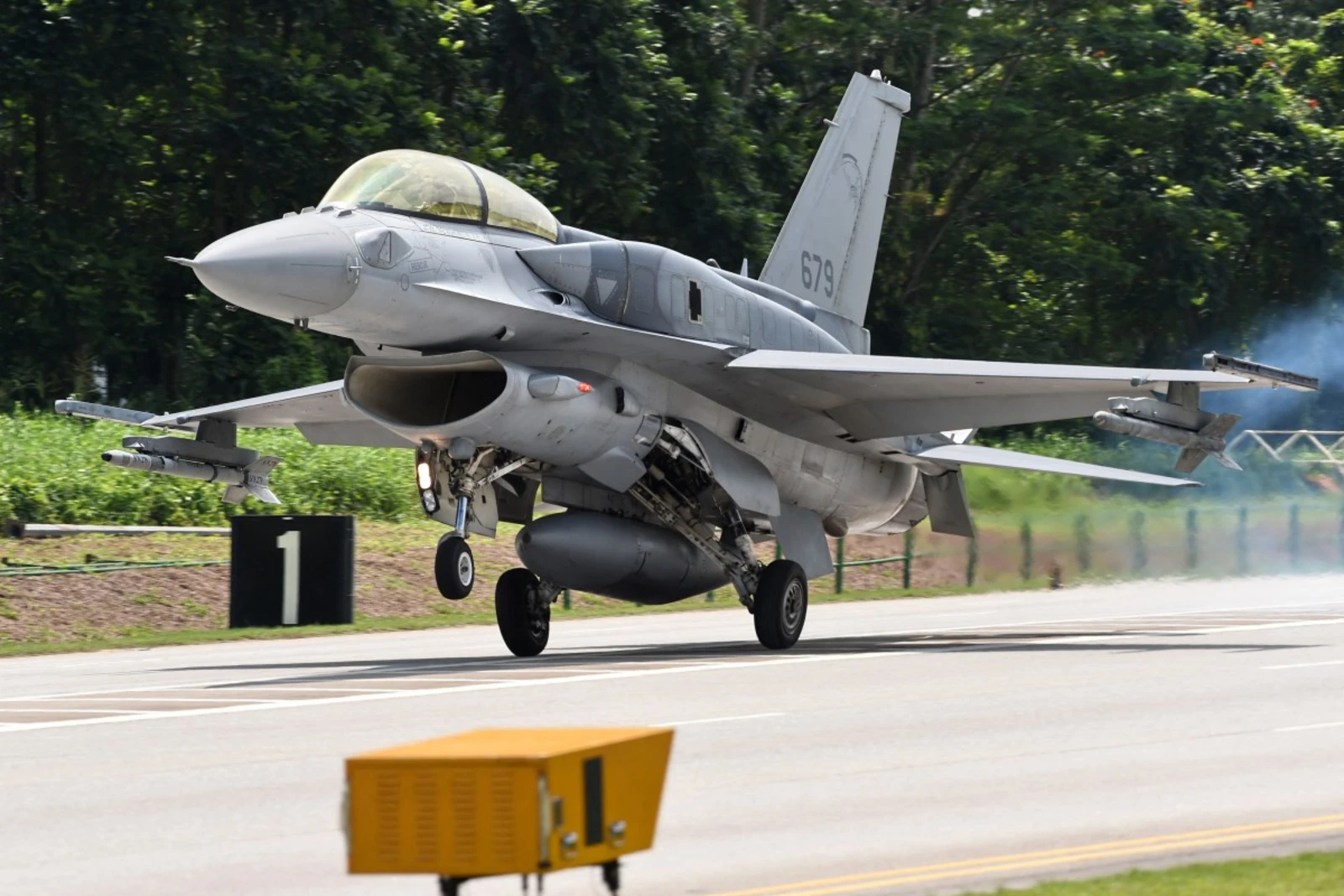 Fighter jet crashes at military airbase in Singapore | FMT