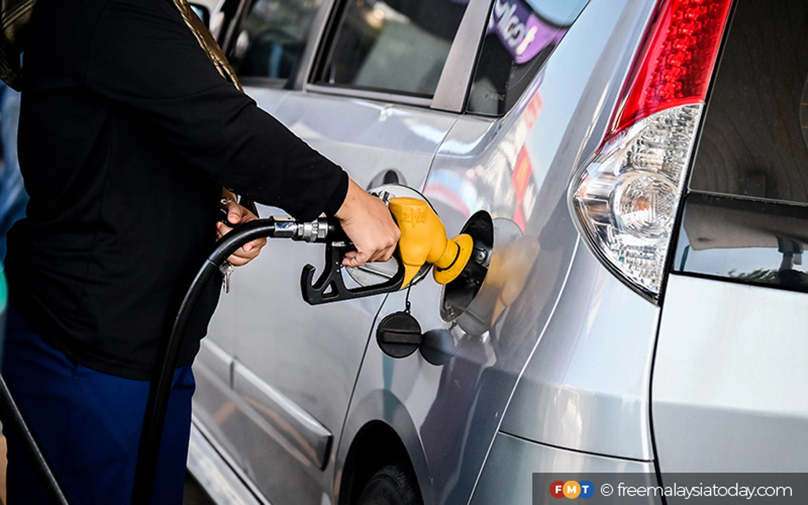 No Cabinet talks on fuel prices yet, Fahmi dismisses foreign reports | FMT