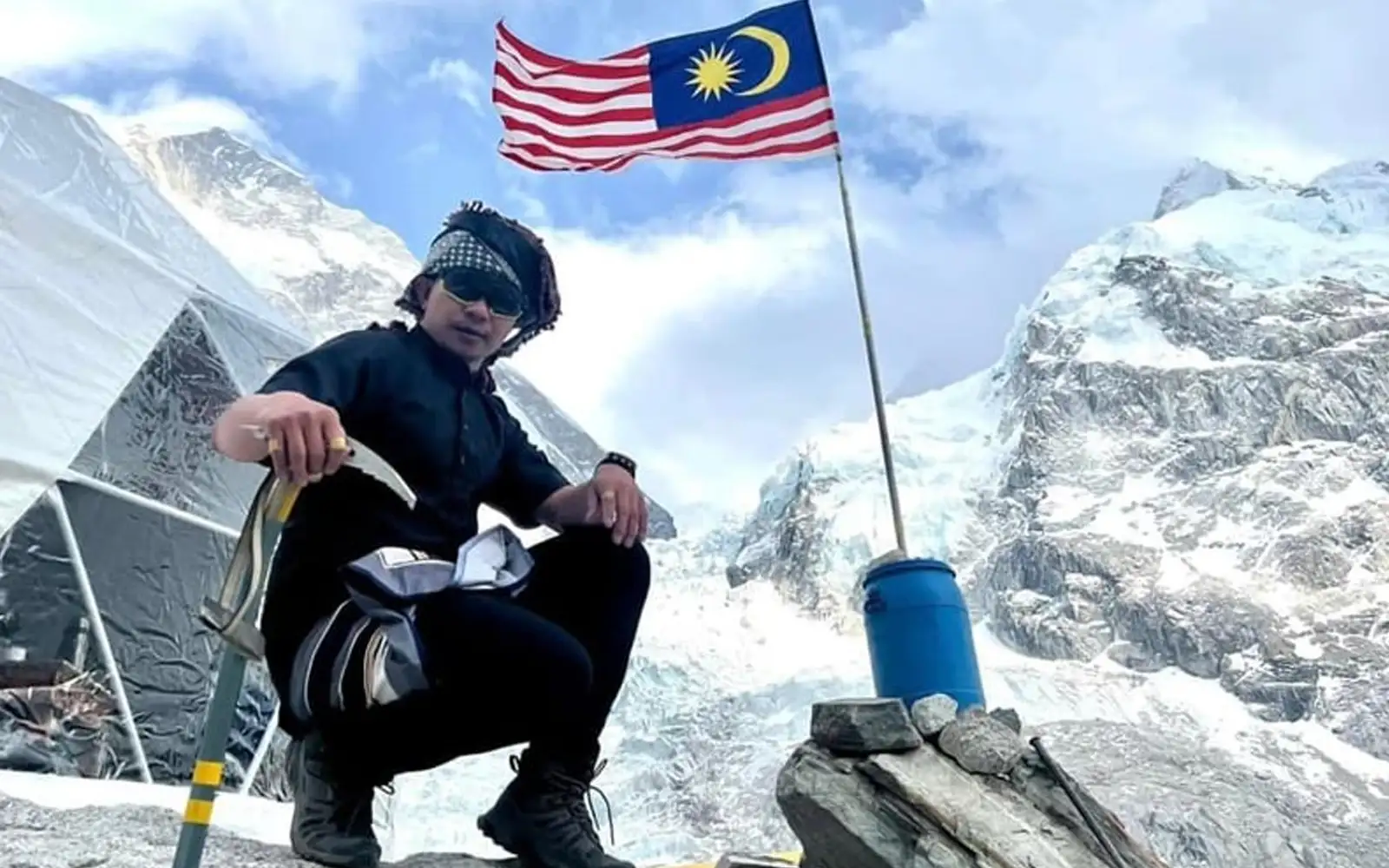 RM24,000 reward for info on missing Everest climber | FMT