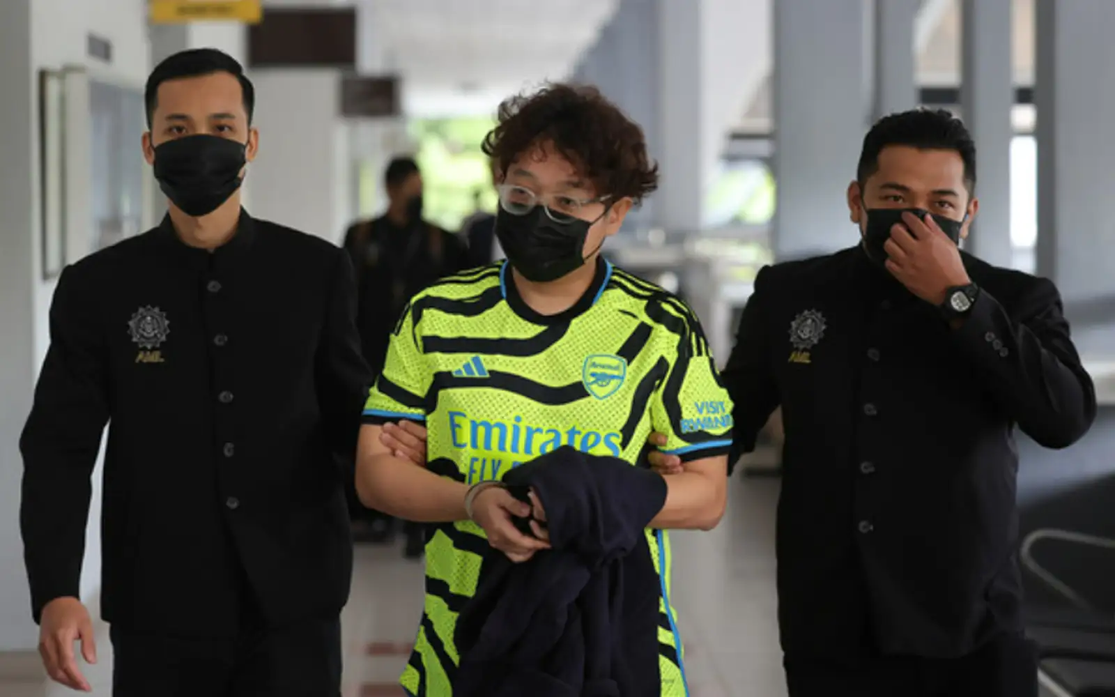 KLIA customs officer faces 43 bribery charges | FMT