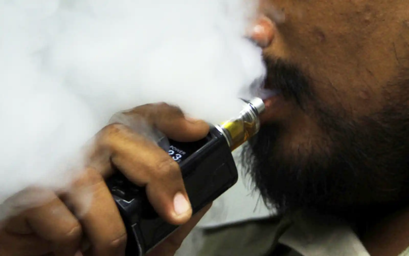 Vape retailers fear heavy blow from display ban, plain packaging | FMT