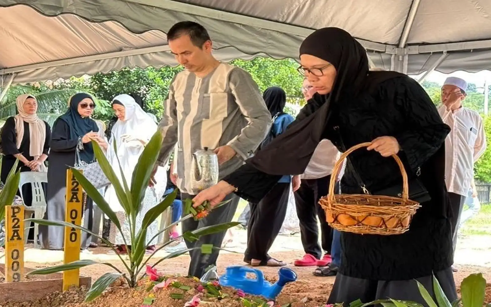 Former public services DG Osman S Cassim laid to rest | FMT