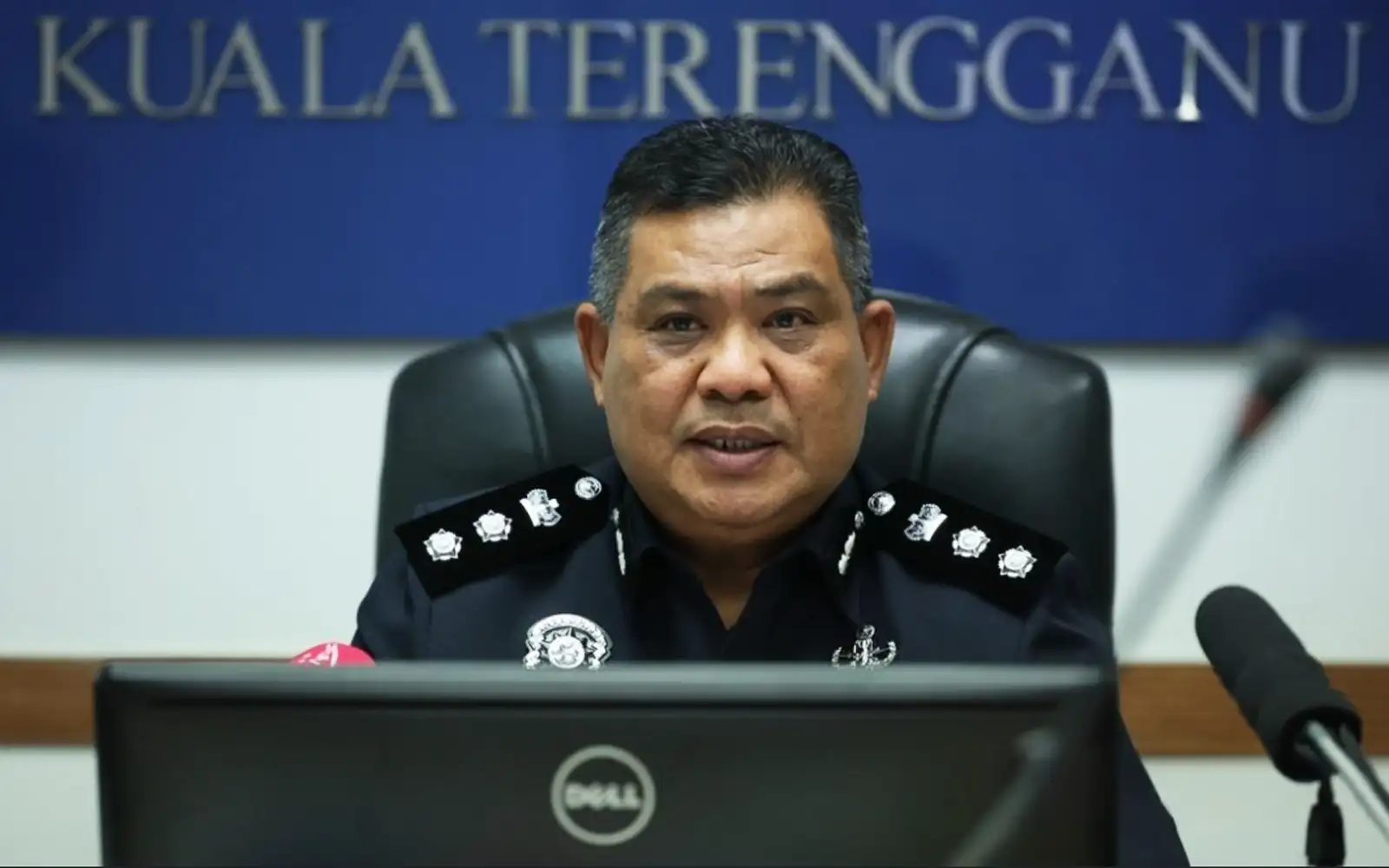 Cops probe video of man waving ’gun’ and driving recklessly | FMT