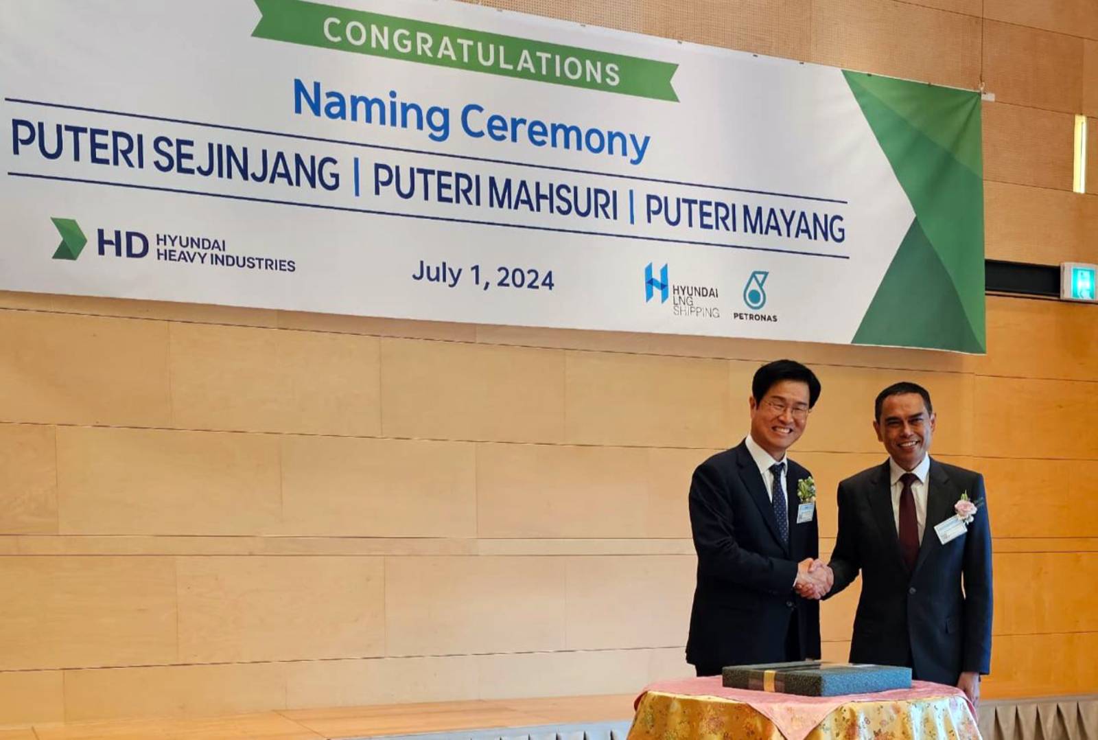 Petronas gears up for LNG Canada with three new vessels | FMT