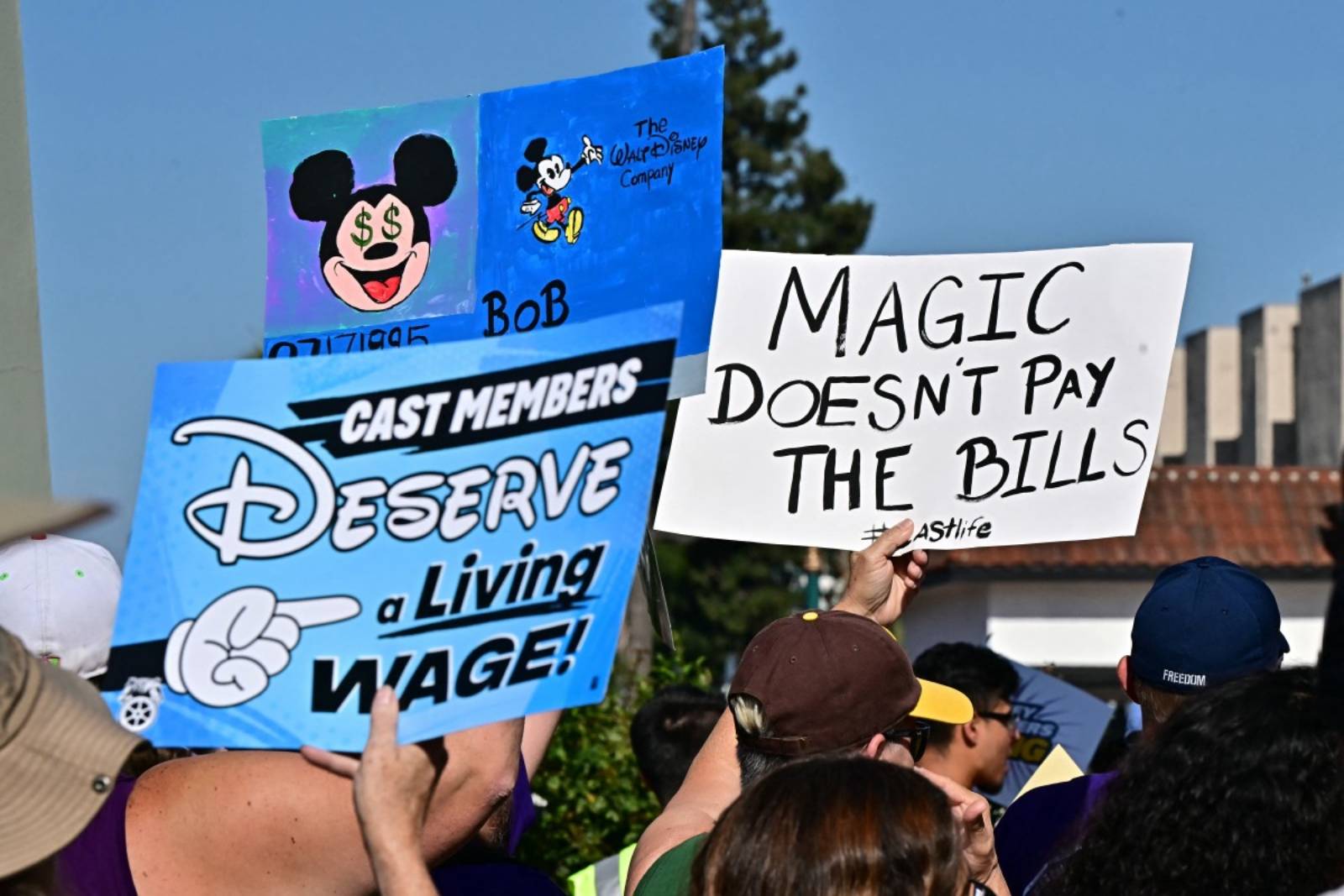 Disneyland workers vote in favour of strike authorisation | FMT