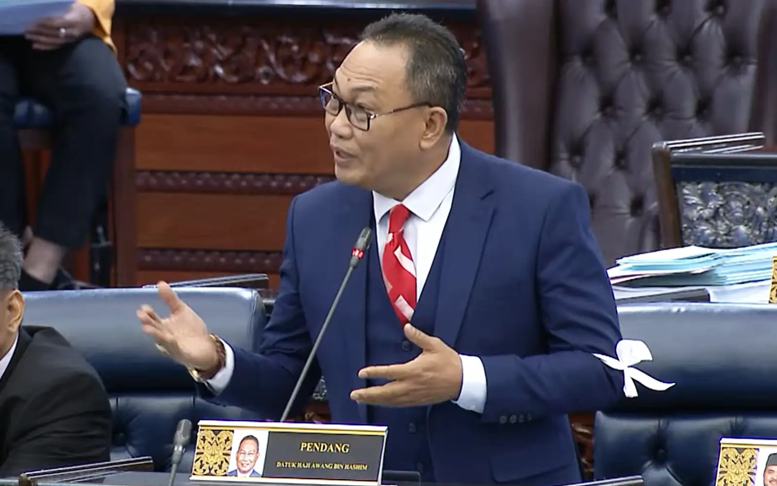 Pendang MP kicked out of Dewan for calling Rayer ‘anti-Islam’ | FMT