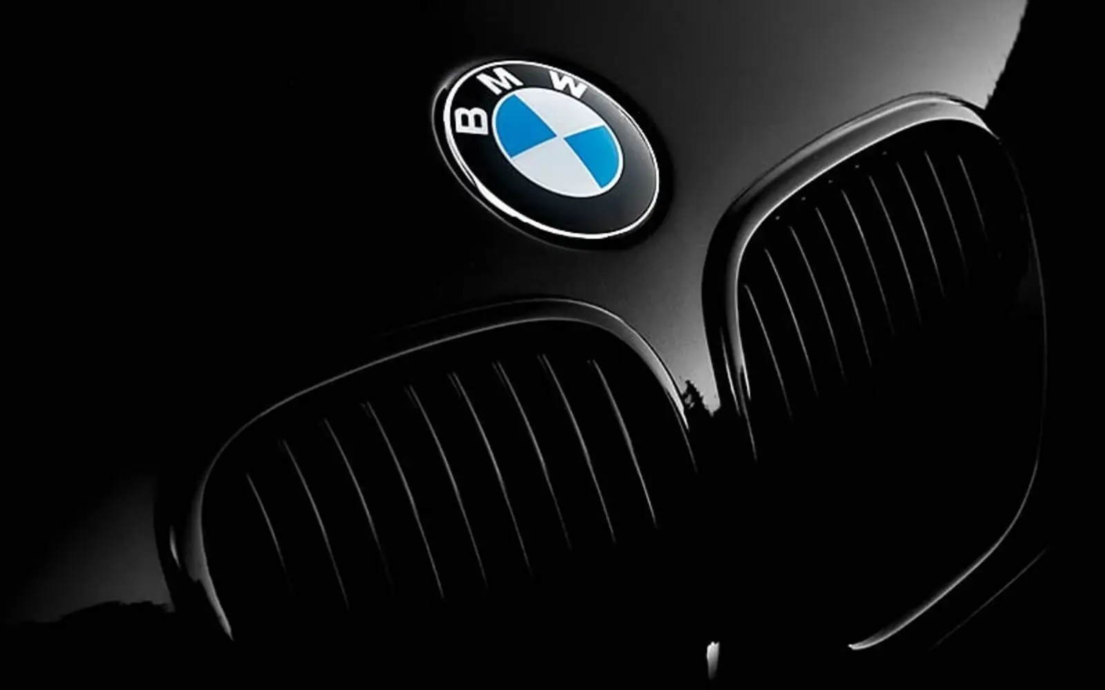 BMW recalling 394,000 US vehicles over potentially deadly airbag issue ...