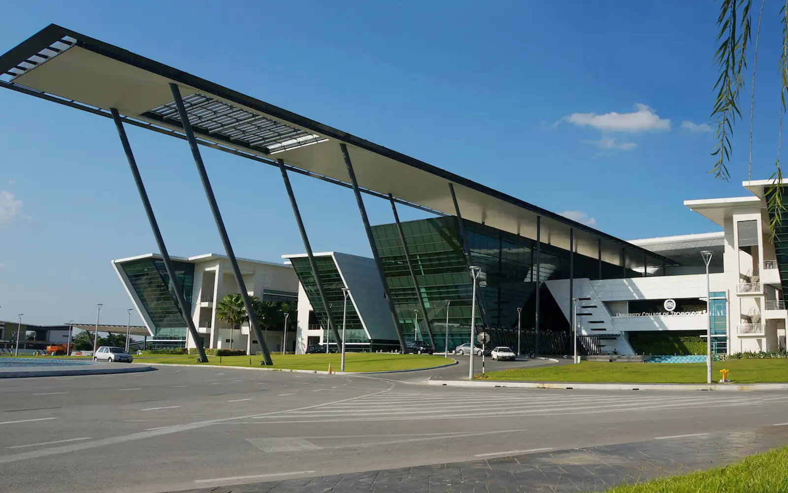 Sarawak offers top SPM scorers a place in university | FMT