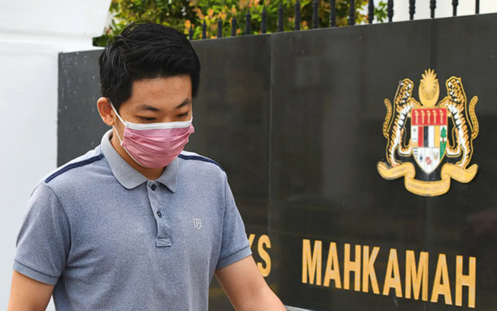 Peniaga didenda RM10,000 miliki bahan al-Quran tanpa kelulusan | FMT