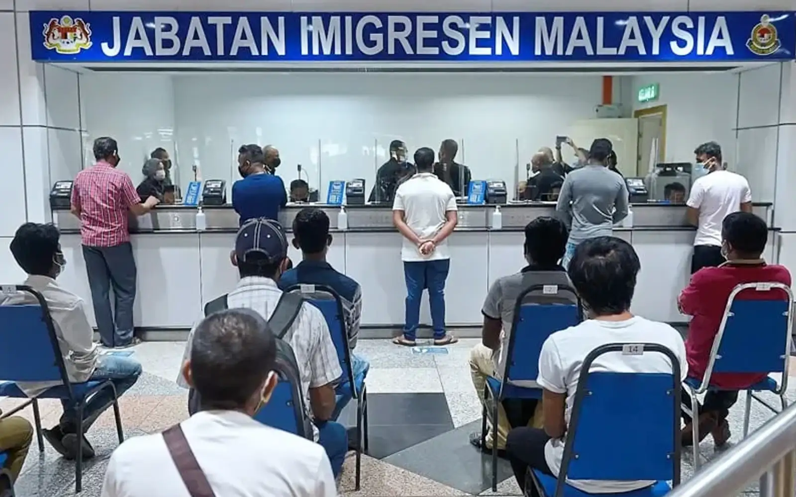 20 immigration offices to open on weekends after passport application ...