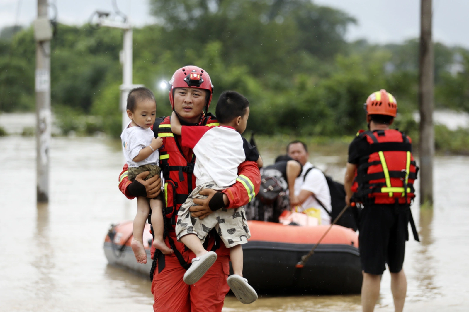Chinese rescuers race to find missing after devastating floods | FMT