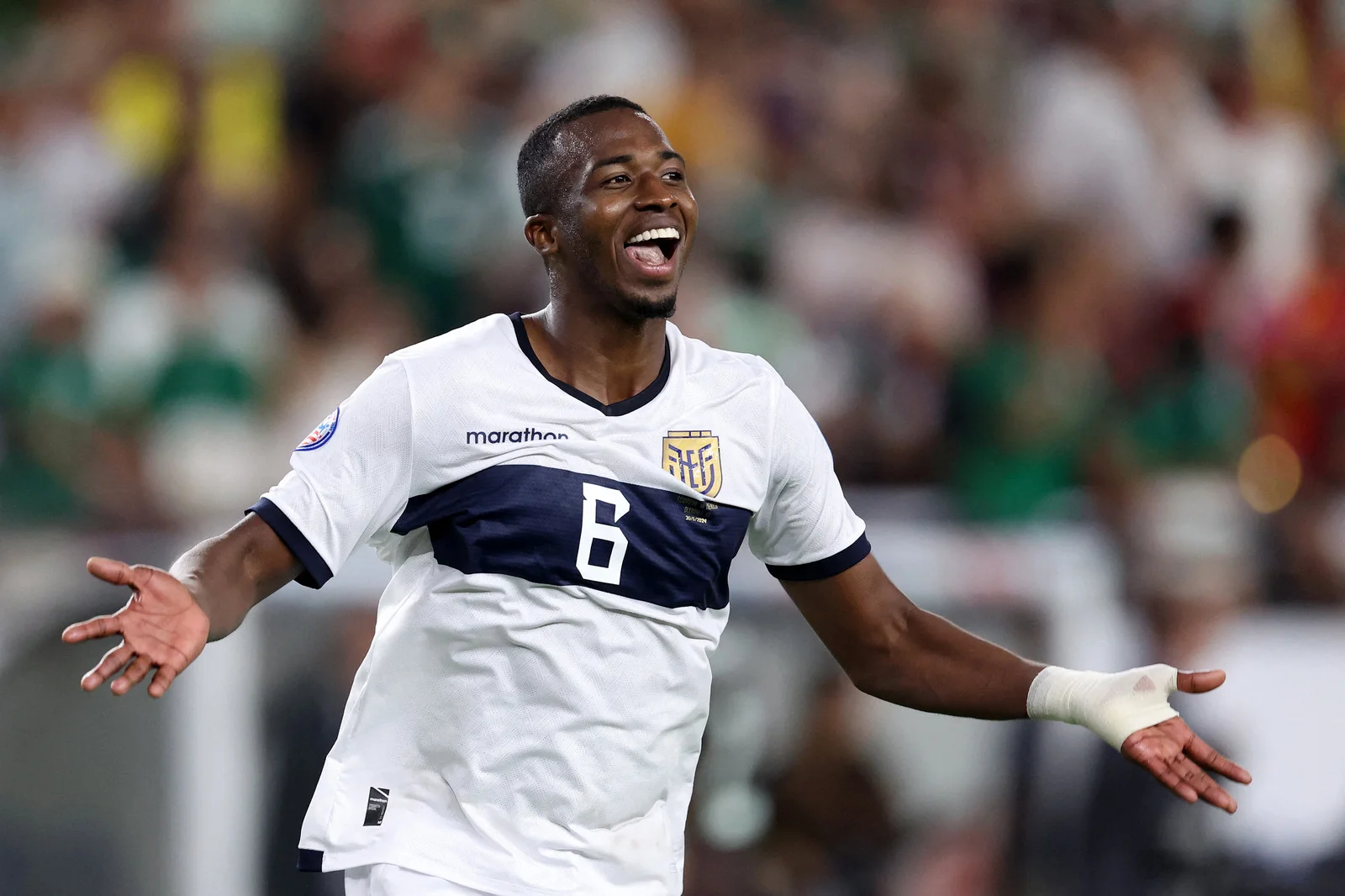 PSG sign Ecuadorian defender Pacho from Frankfurt | FMT