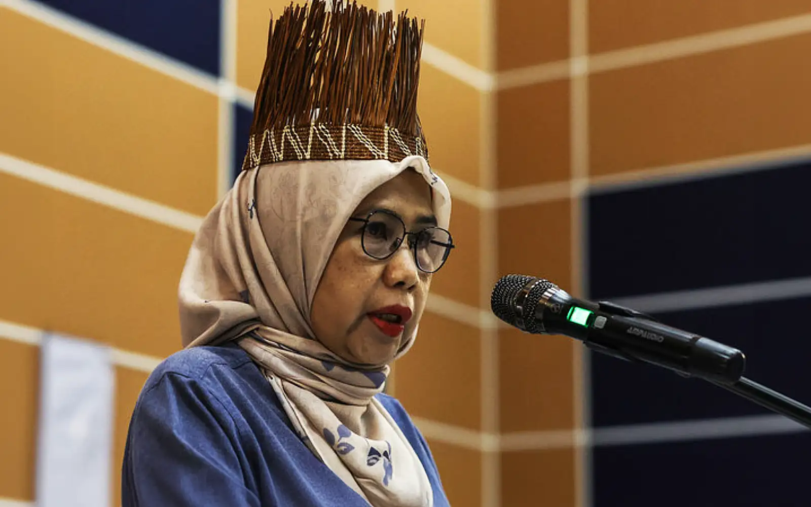 Pollution, logging and farming blamed for water problems at Orang Asli ...