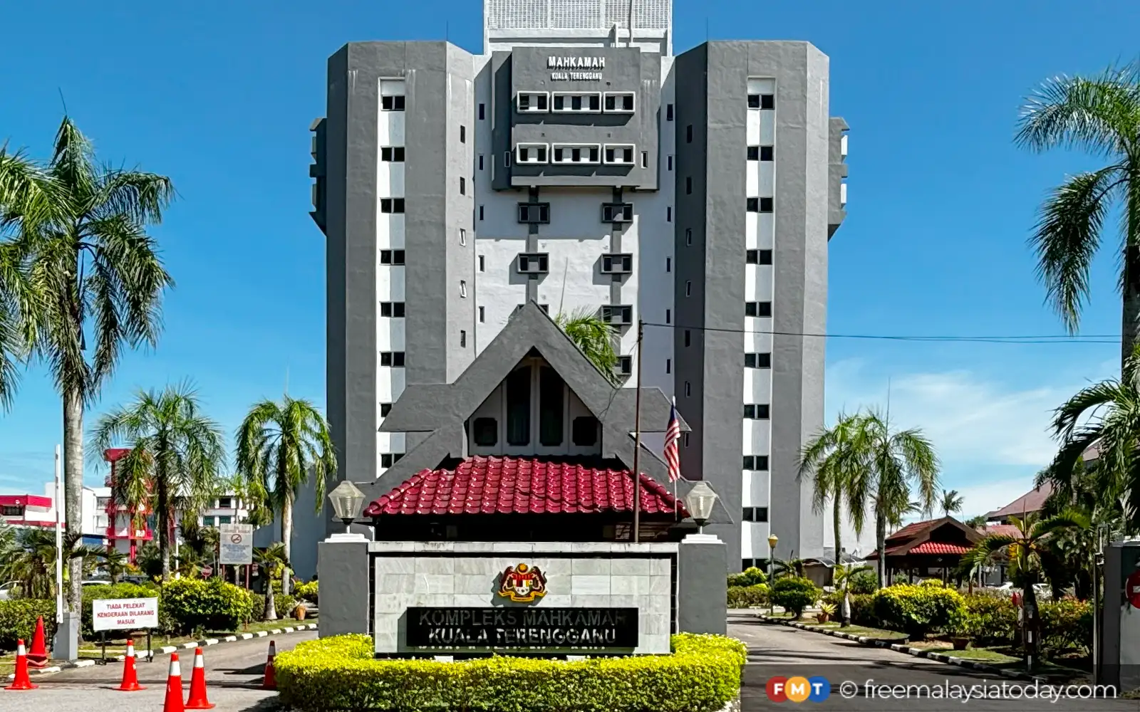 Lelaki Terengganu pertama dihukum sebat berkhalwat kena waran tangkap | FMT