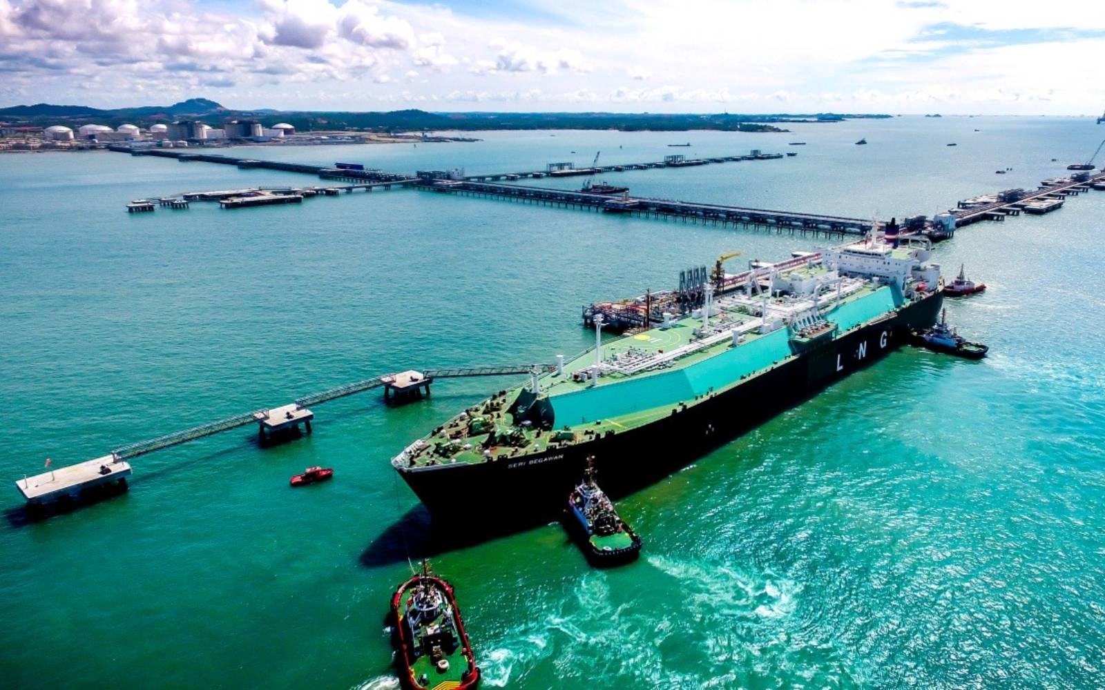 Mitsubishi buys stake in Petronas LNG plant to boost portfolio | FMT