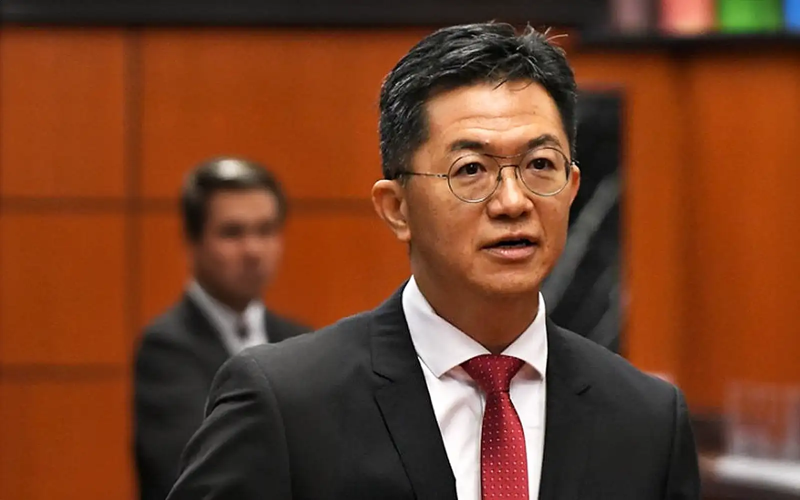 Sarawak senator takes Dr M to task over oil rights | FMT