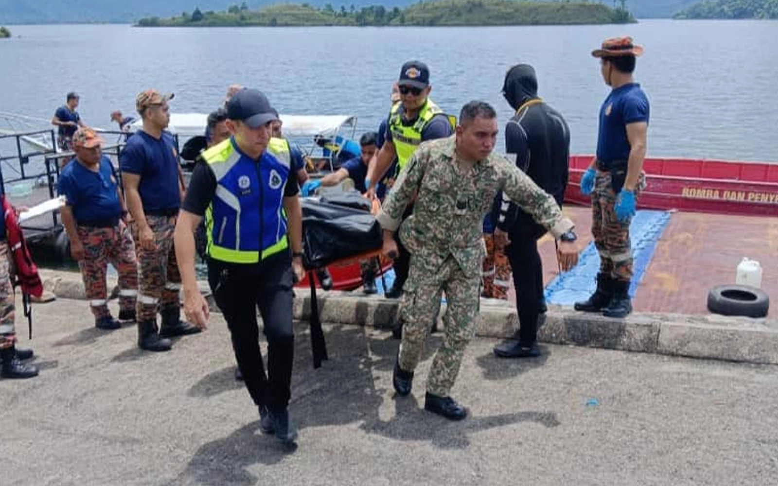 Soldier drowns in Johor reservoir after boat crashes into driftwood | FMT