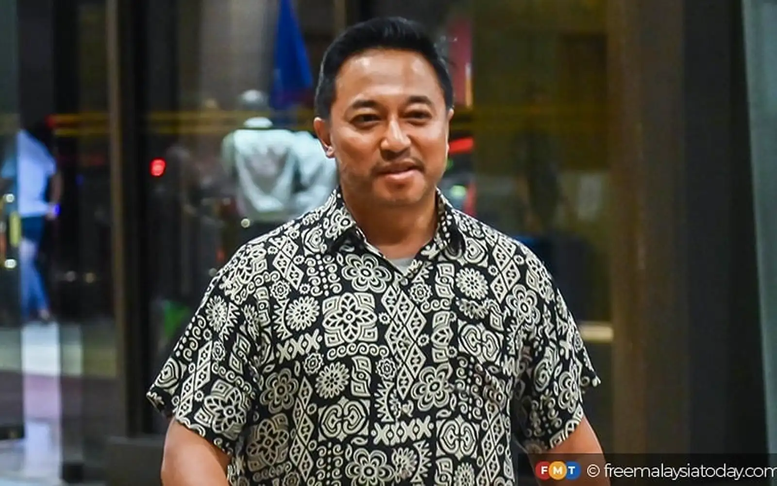 Cops take Isham’s statement over call to Anwar to sue Bloomberg | FMT