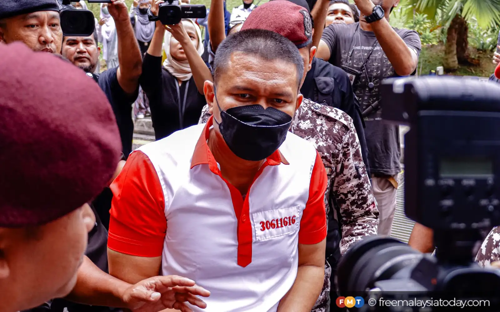 Bunuh Altantuya, hukuman mati Azilah diganti penjara 40 tahun | FMT