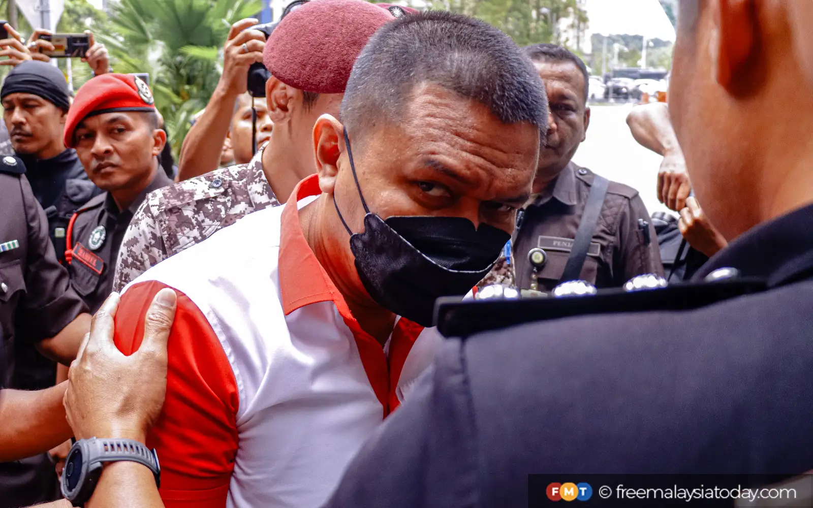 Azilah jailed for 40 years over Altantuya’s murder | FMT