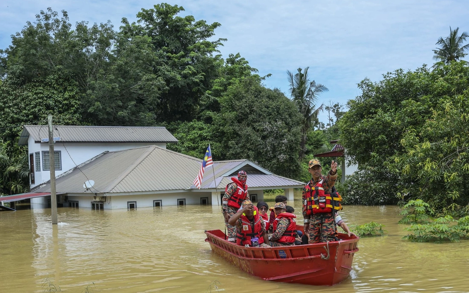 More evacuated in Perak, Pahang but floods recede in Melaka, Kedah | FMT