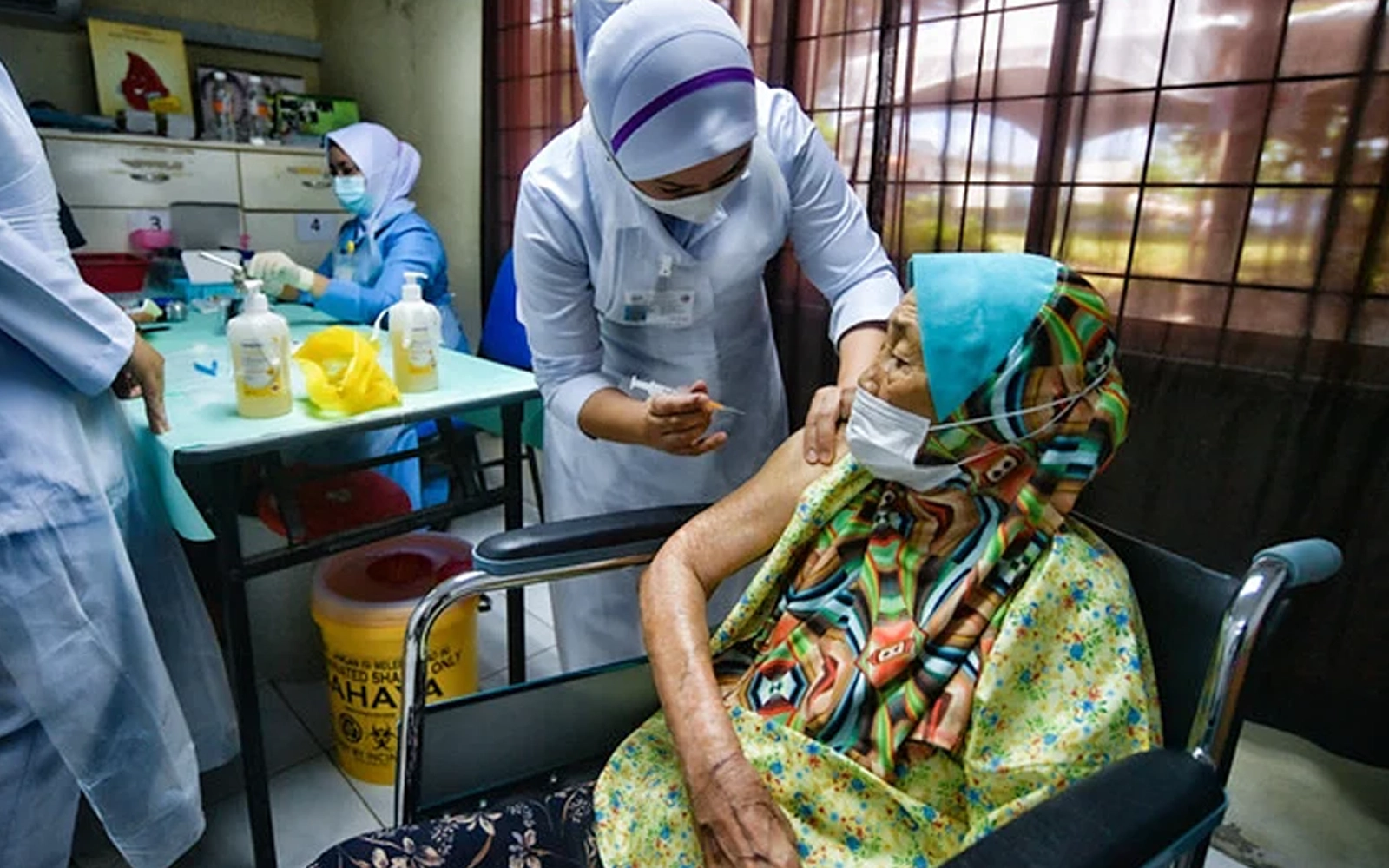 Ministry probing complaints about poor fabric quality of nurses ...